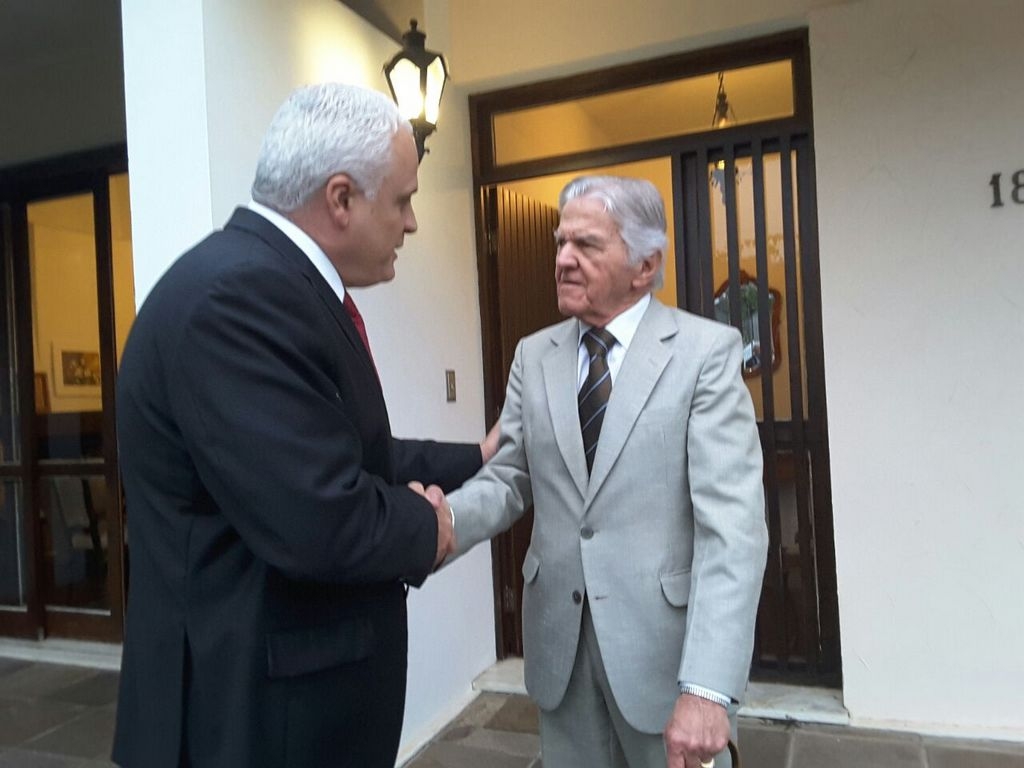 OAB/RS - De Colega para Colega: Breier visita advogado com mais de 53 ...